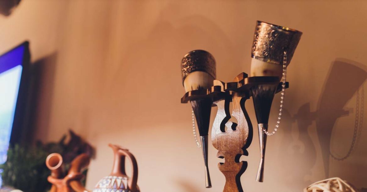 How to Clean Your Drinking Horn (Comprehensive Guide)