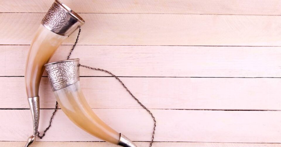 How to Make a Drinking Horn (Step by Step Guide)